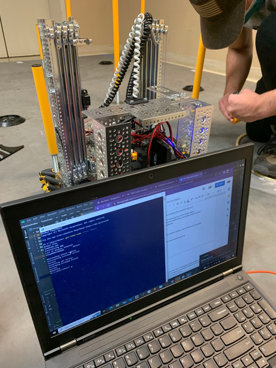 FTC 16221 Manchester Machine Makers | Building awesome robots since 2019!